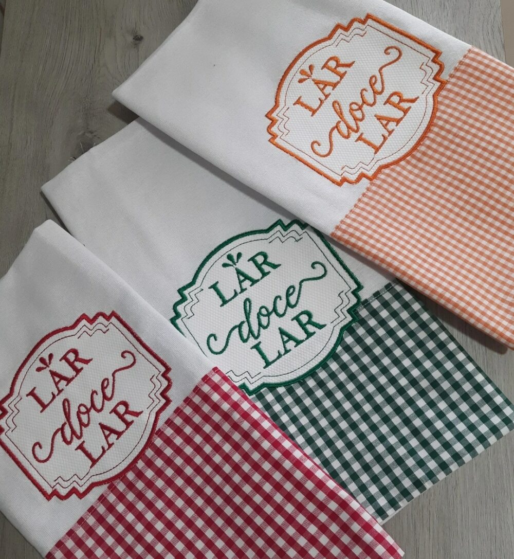 Matriz de Bordado Lar Doce Lar (Aplique)Cód 0695 - 𝐛𝐚𝐳𝐚𝐫 & 𝐜𝐢𝐚